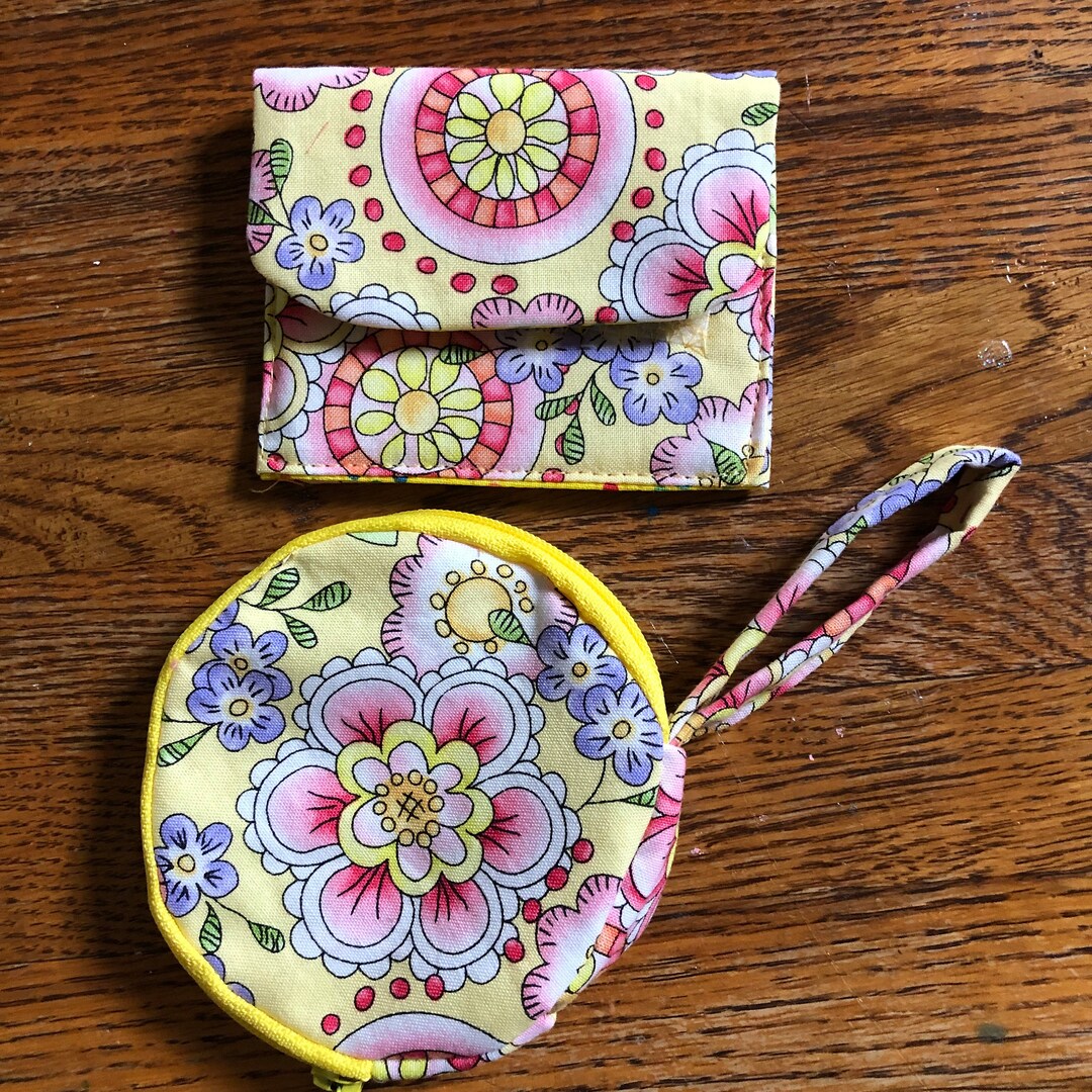 Set of 2 Matching Lined Fabric Pouches- Flower Power- Flat Round Zipper ...