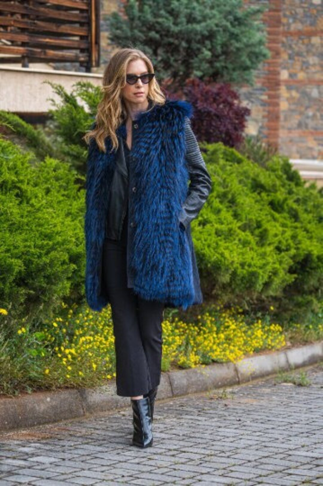 Blue Fluffy Real Fox Fur Vest With Rabbit Fur. Long Line Modern Womens ...