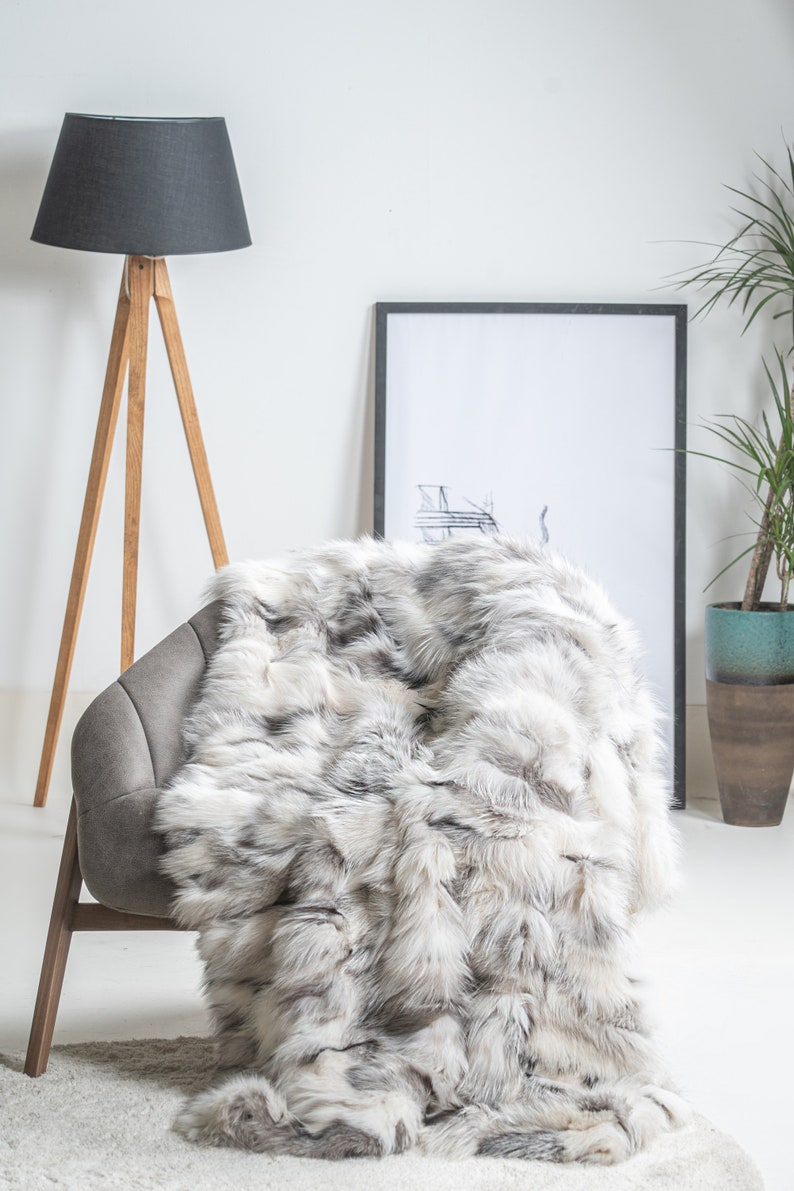 PLATINUM FOX FUR Blanket. Luxury Bedding, Fluffy Fur Throw, Fur Rag ...