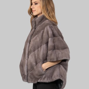 ONE SIZE Silver Grey Real Mink Fur Cape. Modern Full Skin Women's ...