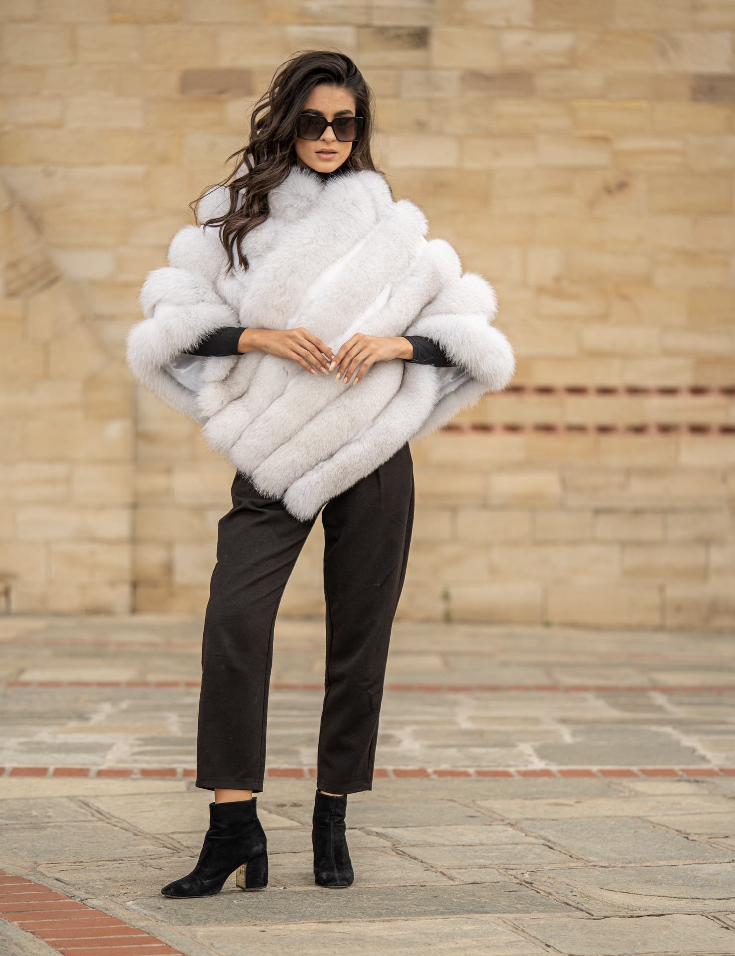 White Real Fox Fur Poncho, Zipper Closure. Full Skin Natural White Fox ...