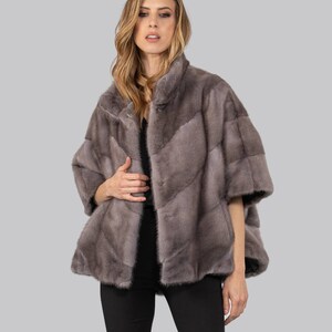 ONE SIZE Silver Grey Real Mink Fur Cape. Modern Full Skin Women's ...
