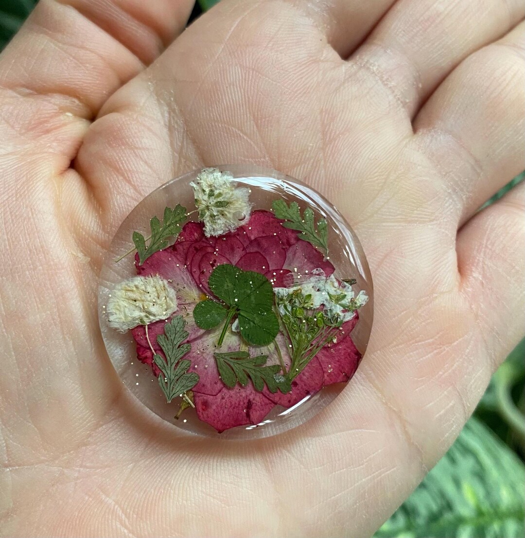 Natural Four Leaf Clover Pocket Coin With Pressed Flowers. Good Luck ...