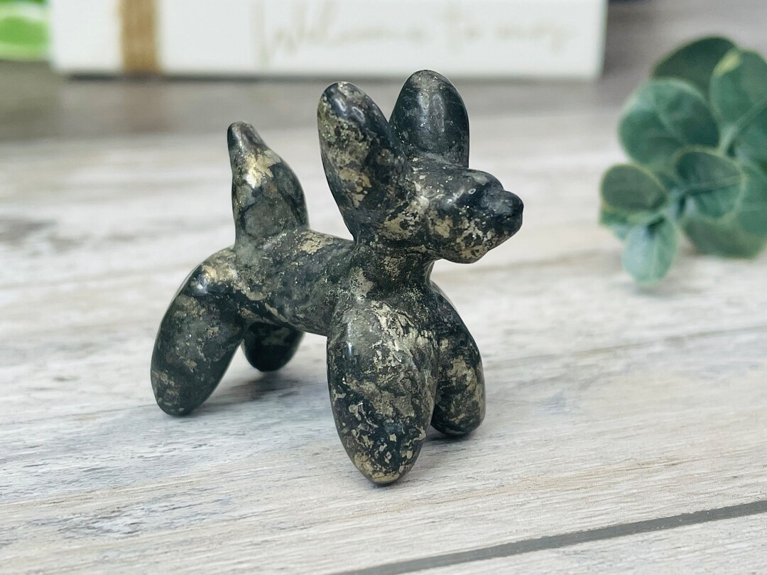 Ballon Dog Crystal Carving, Pyrite, Dog Carving, Crystal Carvings ...