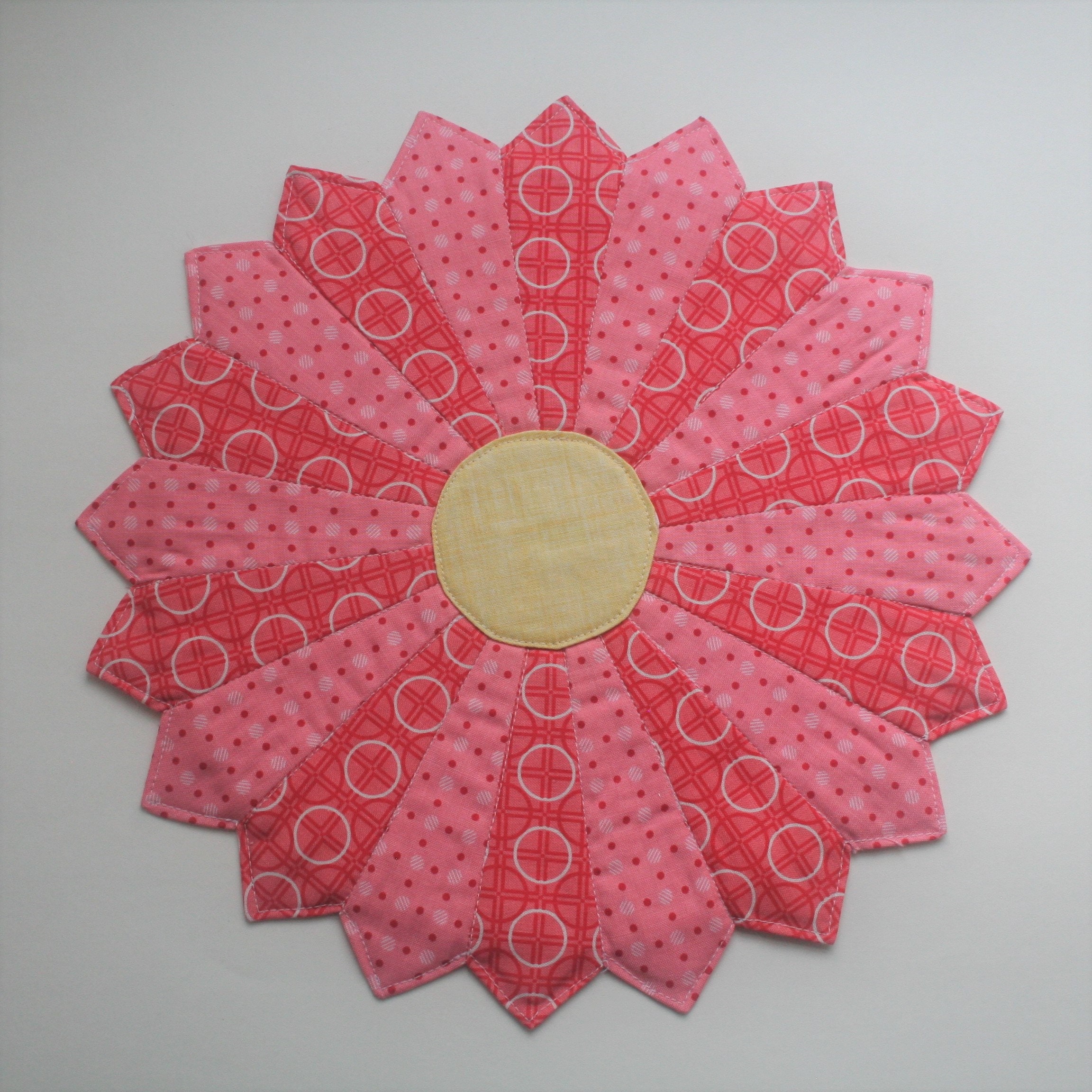 PDF Dresden Plate Flower Mug Rug Pattern-digital Download Easy | Etsy