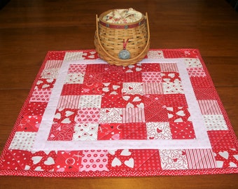 Quilted Table Topper 18 Square - Etsy