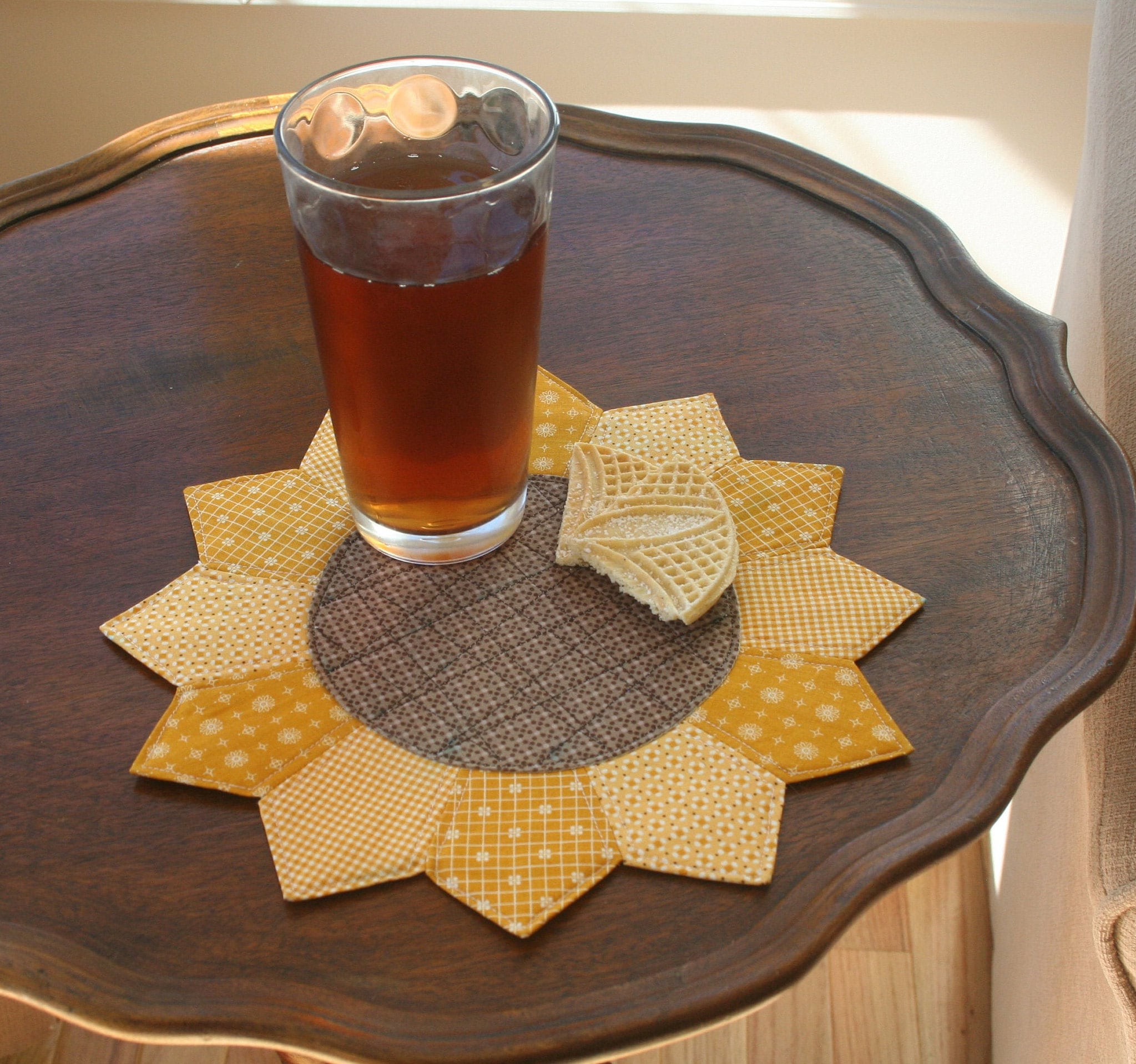 PDF Sunflower Mug Rug Pattern Using a Dresden Plate Template Digital ...