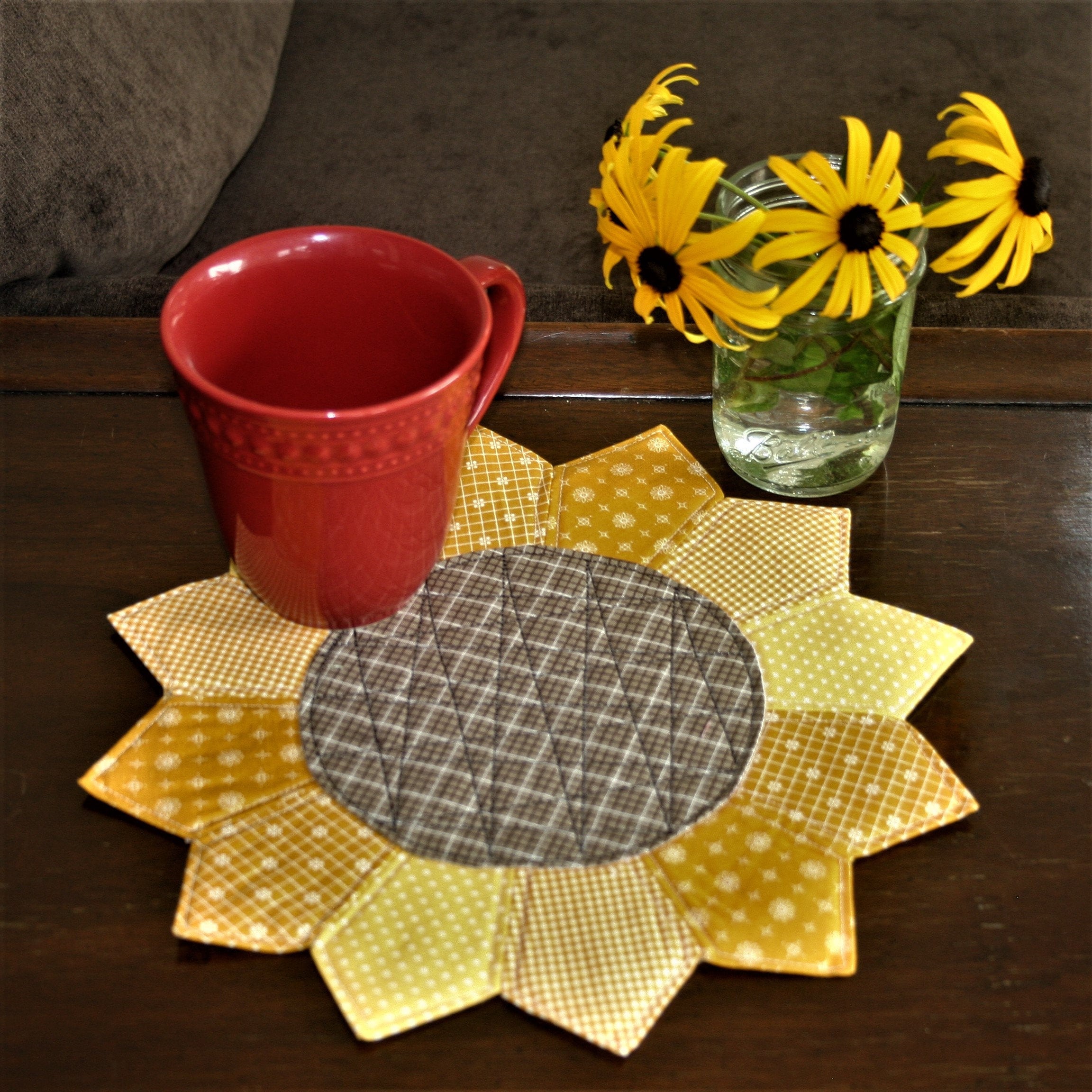 PDF Sunflower Mug Rug Pattern Using a Dresden Plate Template Digital ...