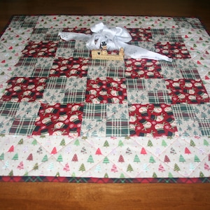 PDF Patchwork Holiday Quilted Table Topper Pattern With Fussy Cut ...