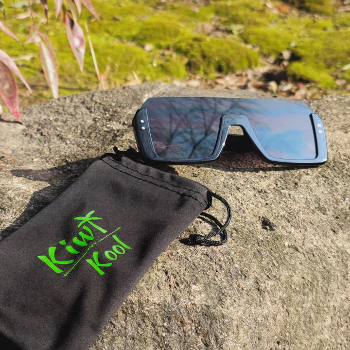 Futuristic Cyberpunk Sunglasses Flat Top Visor Sci Fi, 2000s Vaporwave ...