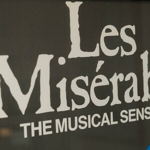Les Miserable 14"x22" Auditorium Theatre Window Card - Poster Board ...