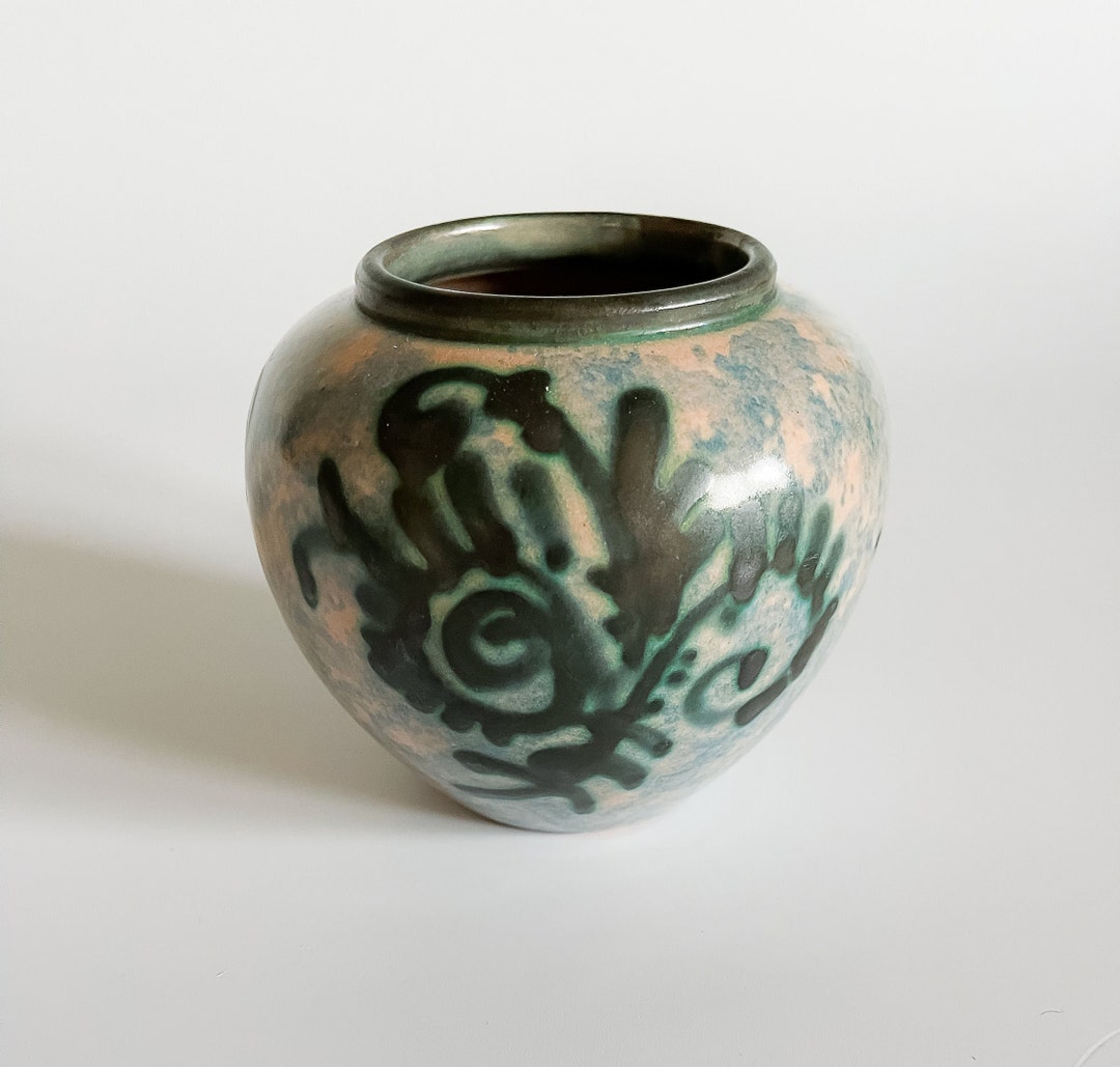 Small Vintage Artisian Pottery Vase Signed Gabriel - Possibly Gabriel ...