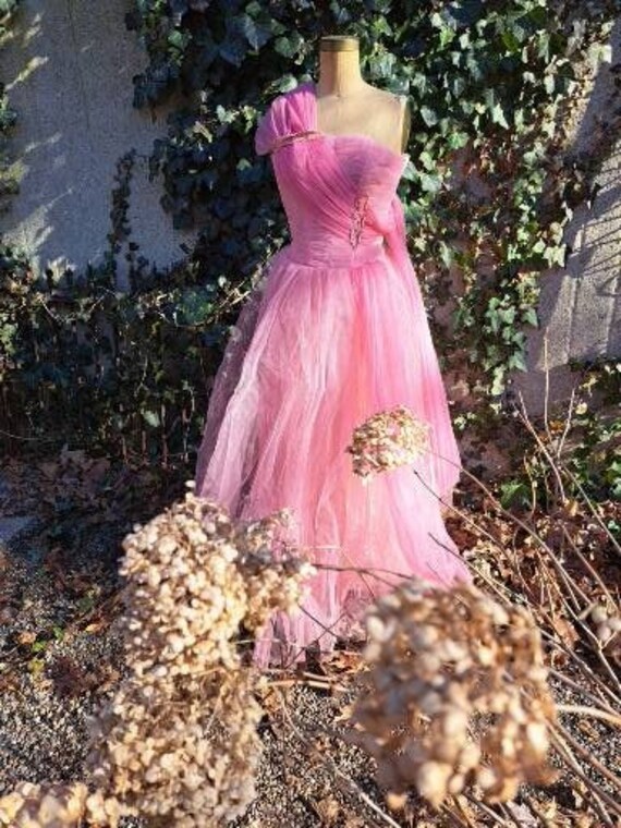 1950s Prom Dress Full Length Pink Tulle Strapless For… - Gem