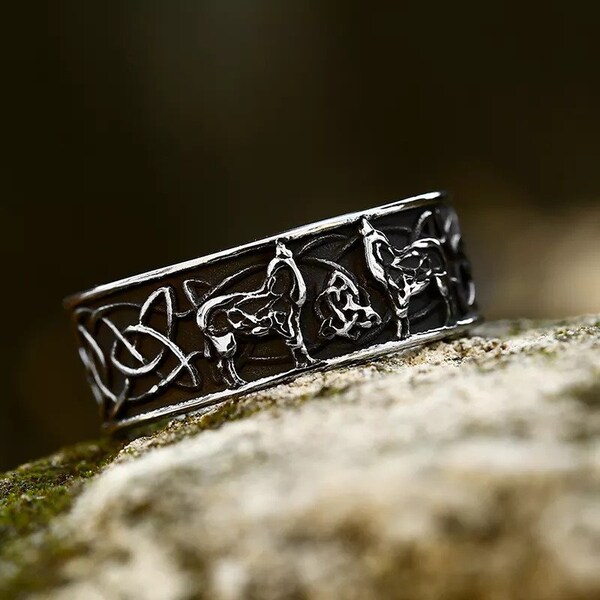 Wolf Ring - Etsy