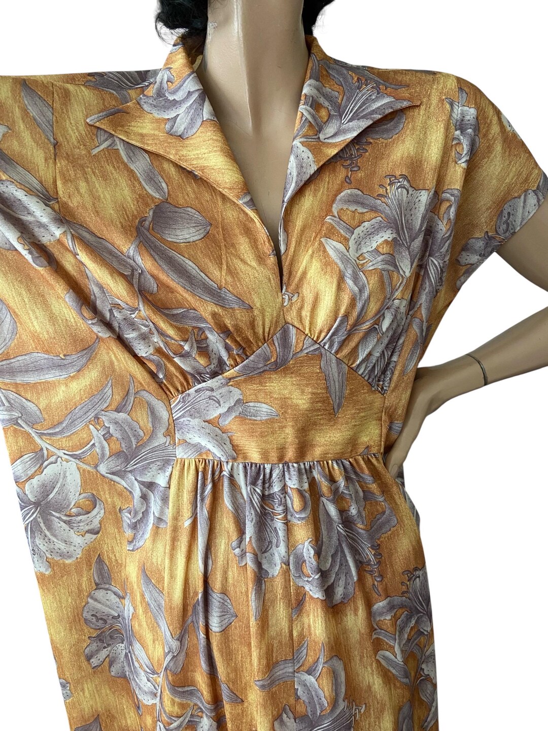 Victor Roberts Vintage 70s Collared Kaftan Kimono Maxi Floral Print ...