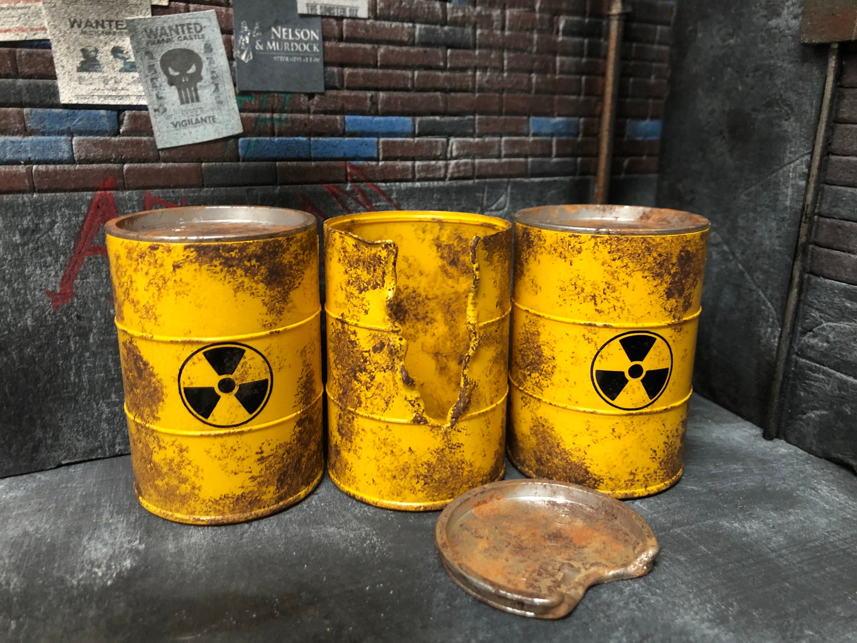 1:12 Scale Rusty Melted Toxic Barrel Prop 3 Pack Diorama Action Figure ...