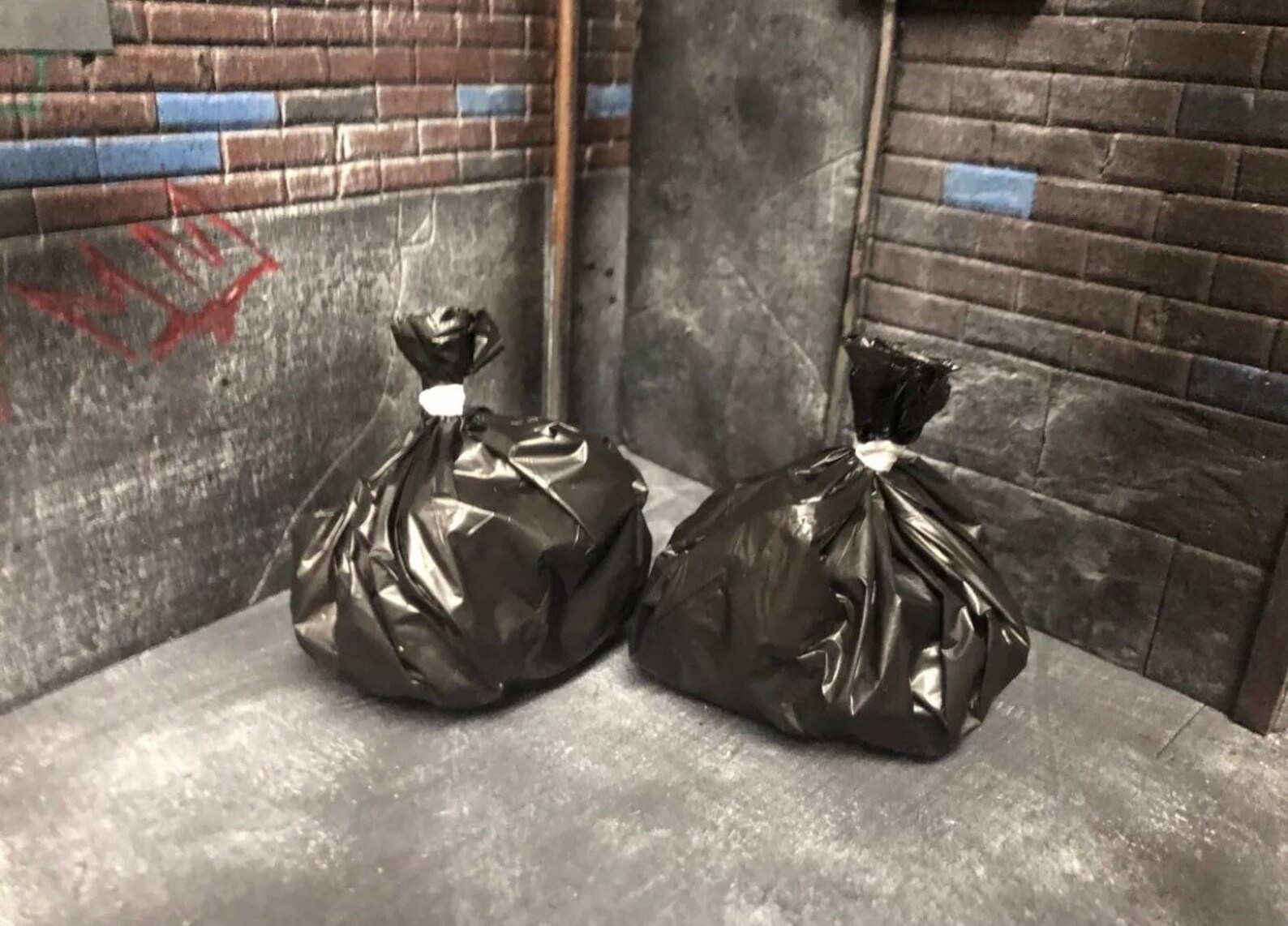 1:12 Scale Green WM Dumpster W/ Garbage Prop Dio Action Figure ...