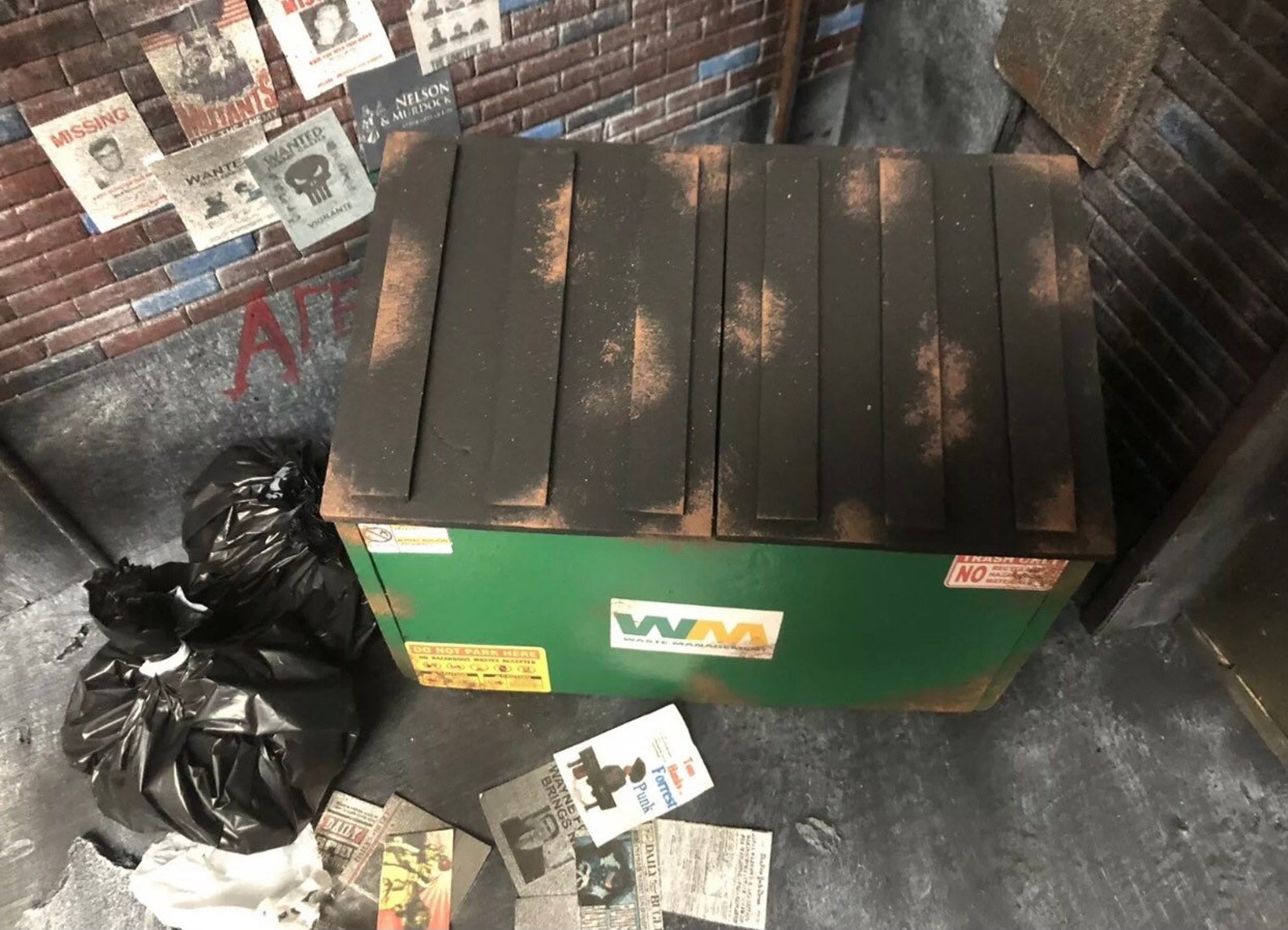 1:12 Scale Green WM Dumpster W/ Garbage Prop Dio Action Figure ...