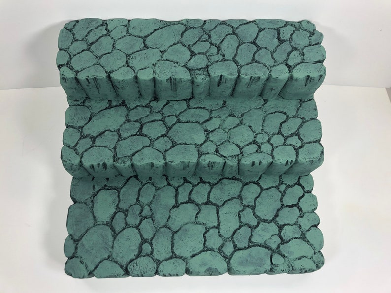 MOTU Castle Grayskull Riser Diorama Base Detolf Action Figure ...