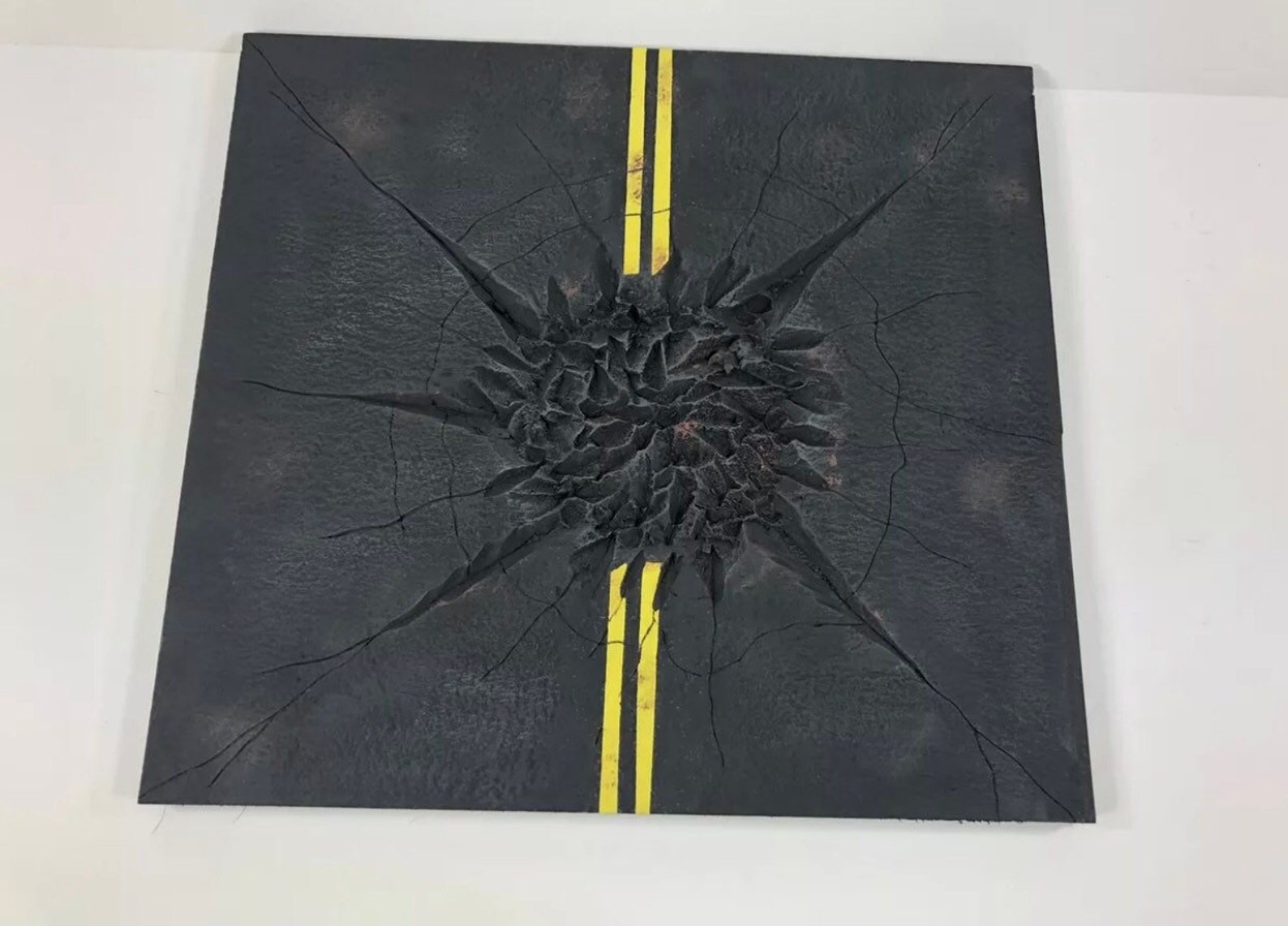 1:12 Scale Smashed Pavement Ruin Diorama Base Detolf Action - Etsy