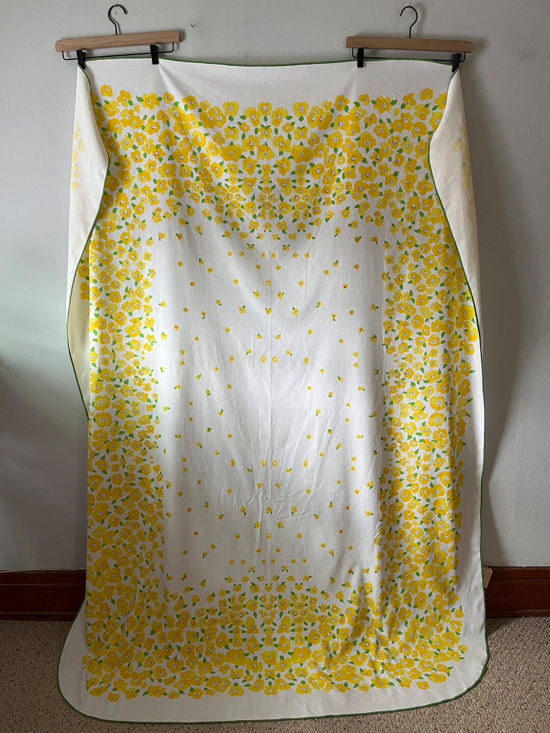 Vintage 1970s 1980s Yellow Floral Tablecloth - Etsy