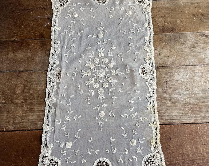 Antique 1920s Small Lace Doily Table Runner - Etsy