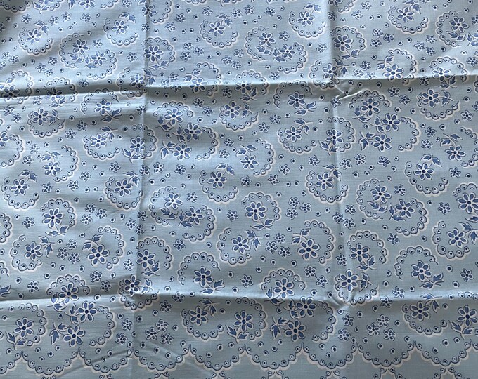 Vintage 1940s Blue Border and Flowers Print Cotton Fabric Dressmaking ...