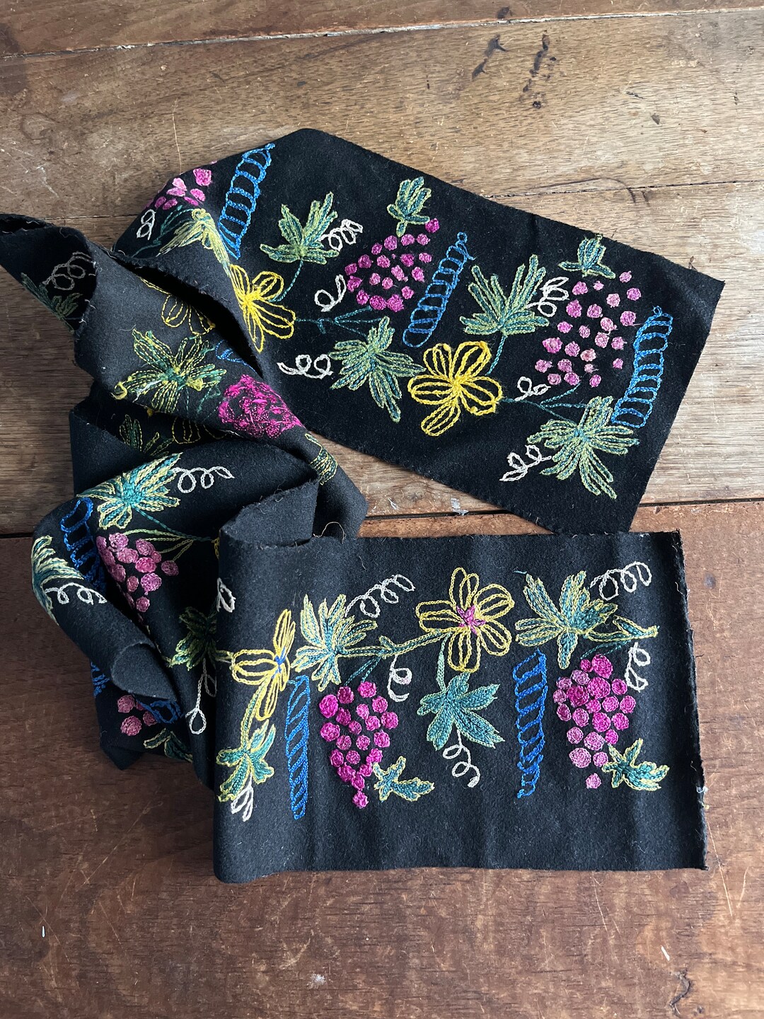 Vintage Wide Embroidered Felt Border Trim Grapes Black - Etsy