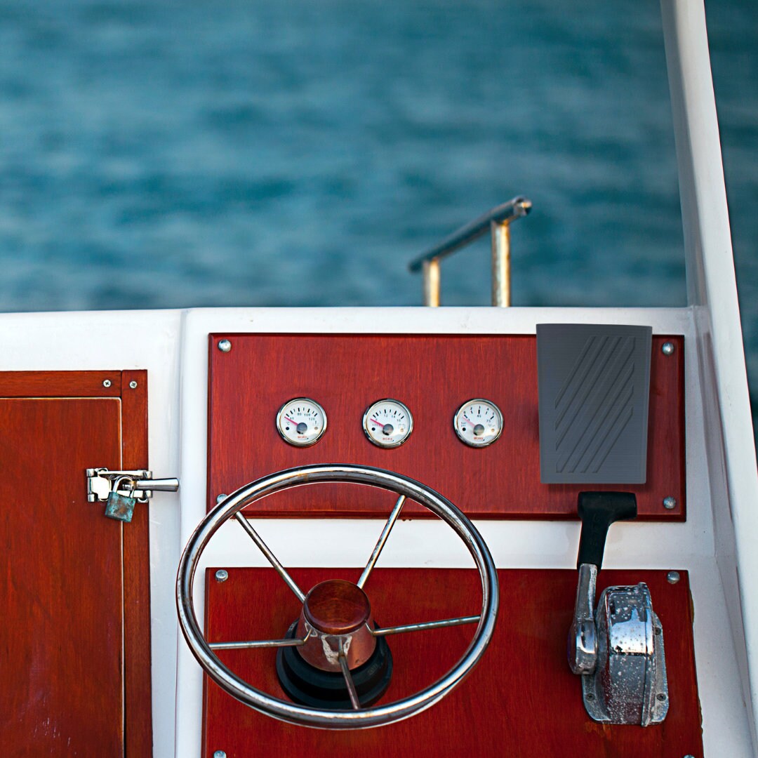 Boat Phone Holder - Keep Your Phone Dry and Safe on the Water - Easily ...