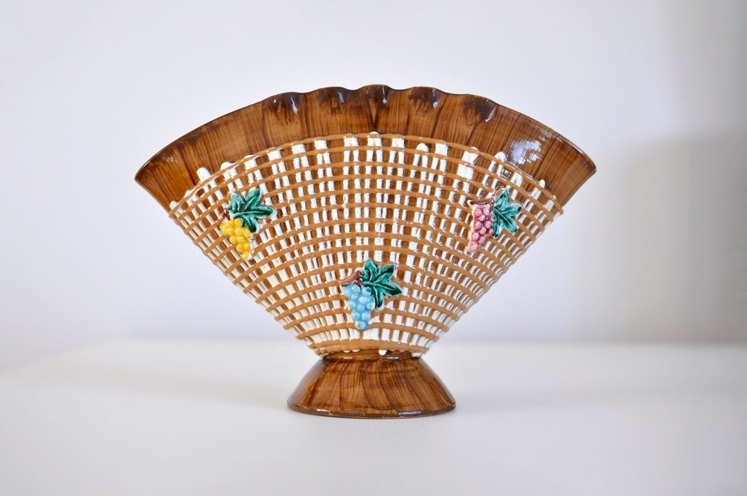 A Large 1950s Italian Basket Weave Fan Shape Vase With Grape - Etsy