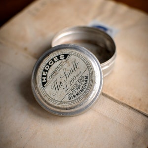 Vintage Metal Hedges Snuff Tobacco Tin rustic Industrial Decor - Etsy ...