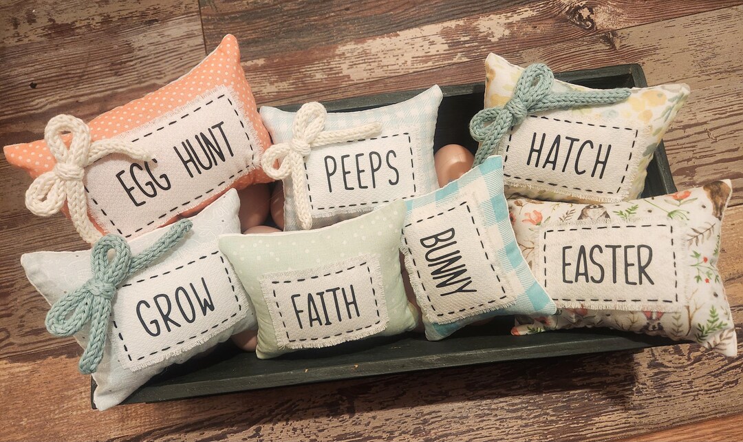 Country Primitive Mini Pillow Tucks , Easter Bunny, Valentine's Day ...