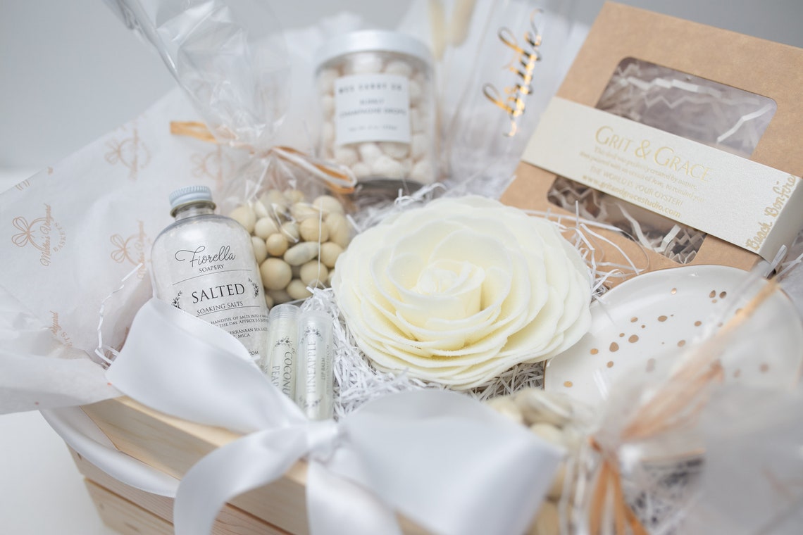Bride to Be Gift, Luxury Bridal Gift Basket, Gift for Future Bride ...