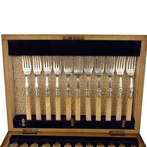 Vintage Cutlery Set With Original Box, Silver Plated Fish Forks and ...