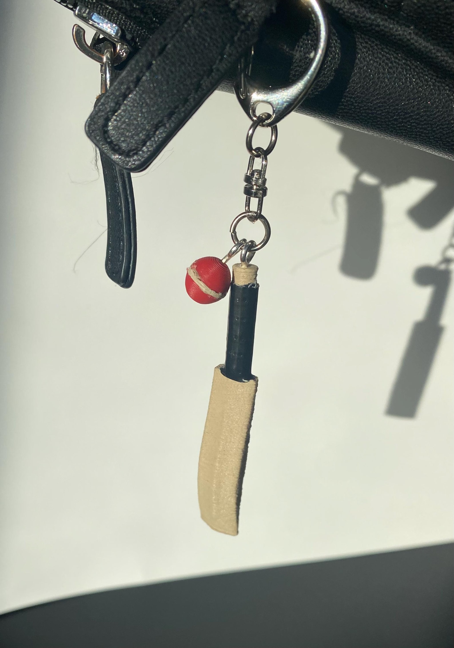 Unique Cricket Bat Keychain – Rare Sports Accessory & Gift for Cricket ...