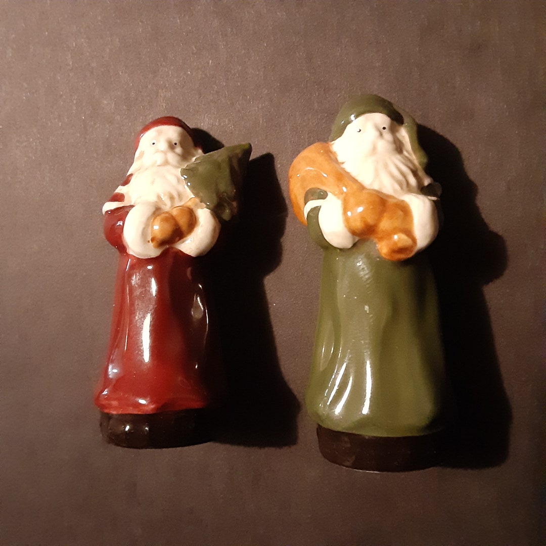 Santa Claus St Nick Miniature Christmas Salt and Pepper Shakers Vintage ...
