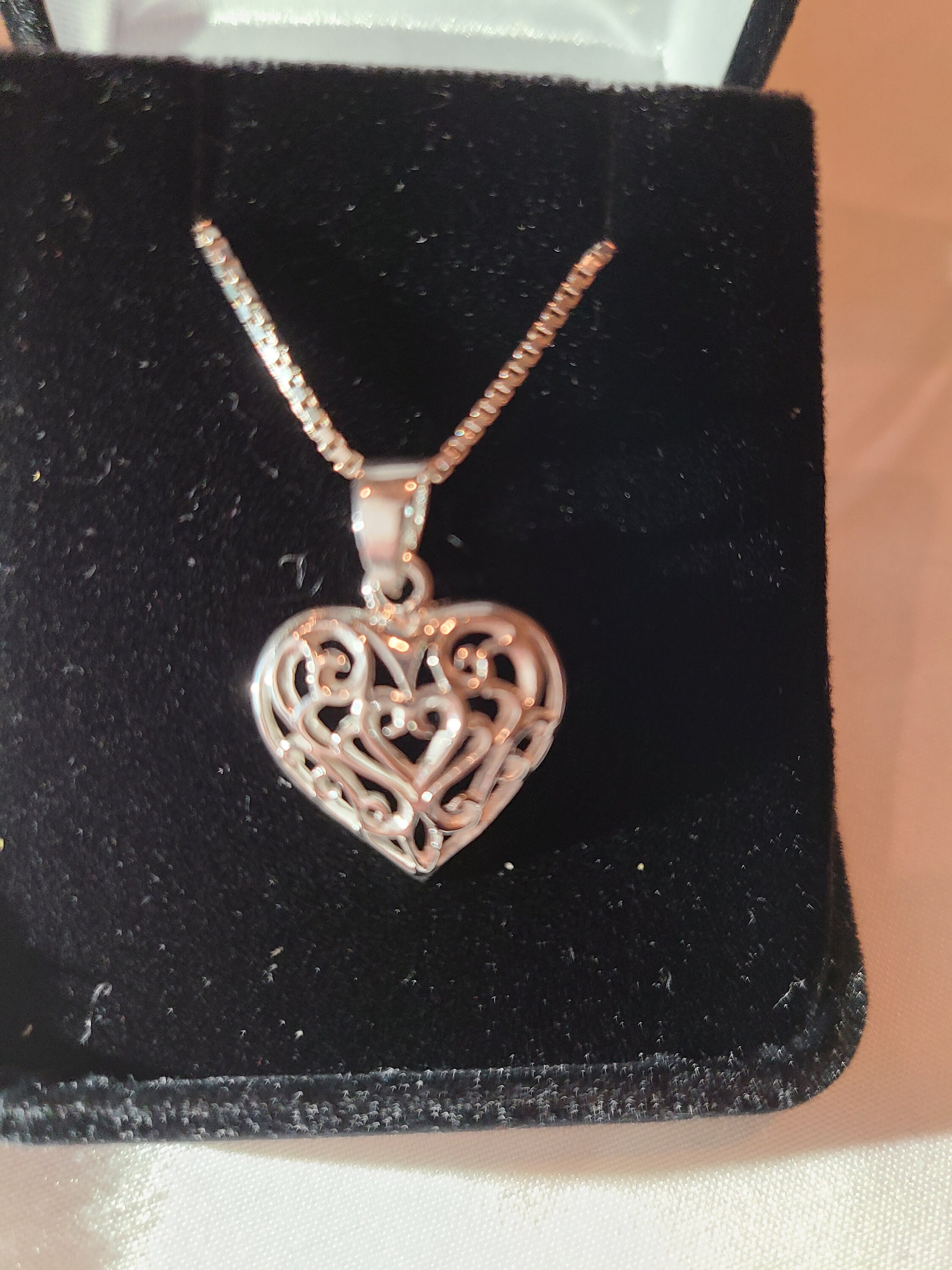 Sterling Silver Filigree Heart Necklace with an Italian - Etsy.de