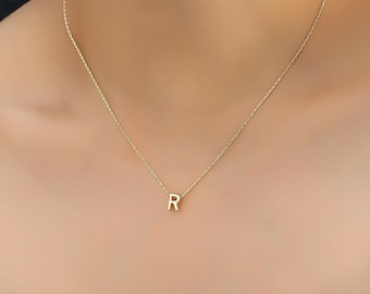Letter R Necklace - Etsy