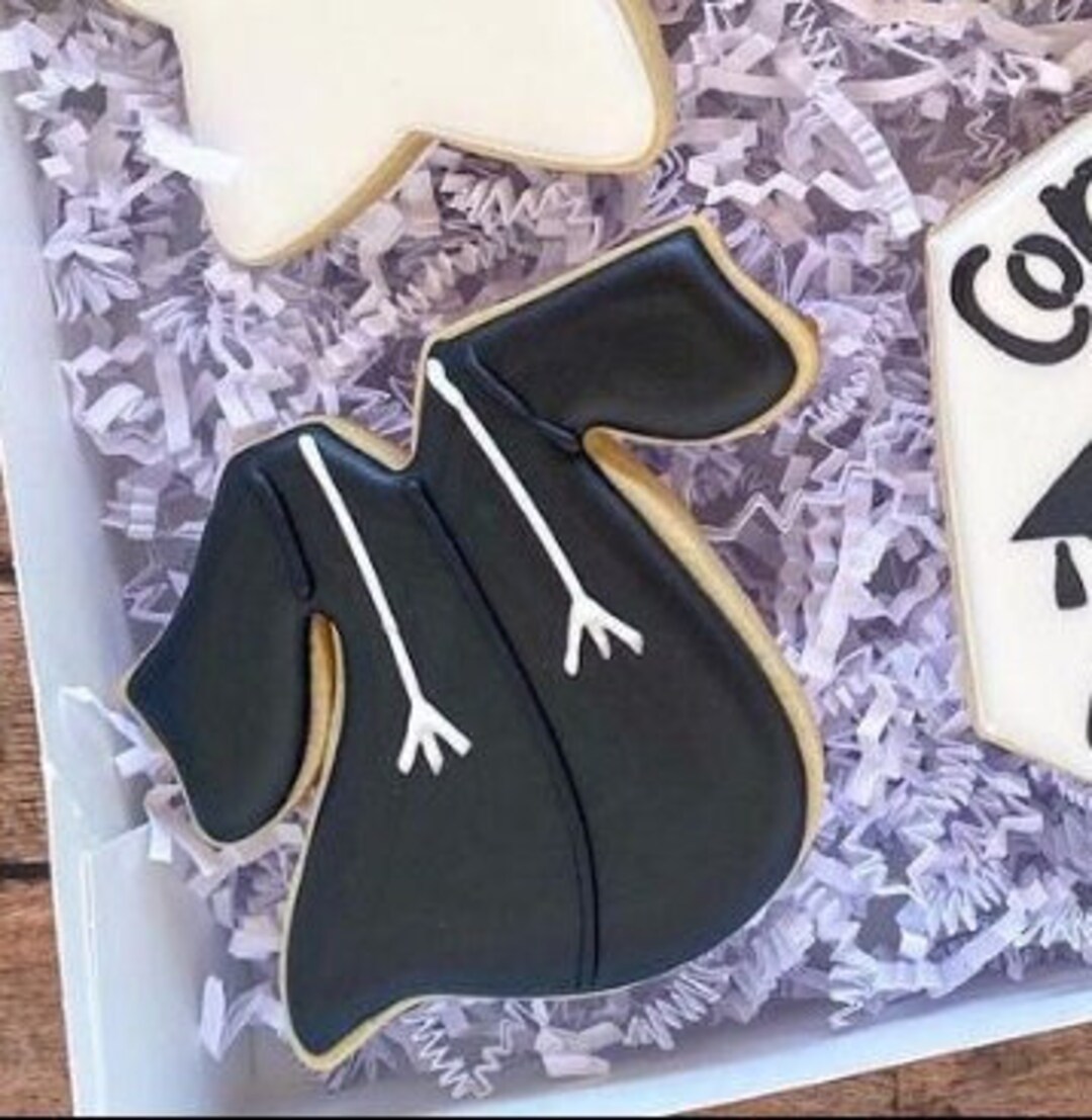 Graduation Gown Cookie Cutter 4" - Etsy