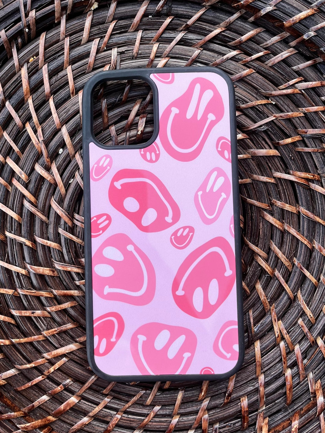 Trendy Aesthetic Y2K Trippy Pink Smiley Phone Case for iPhone 12 11 Pro ...