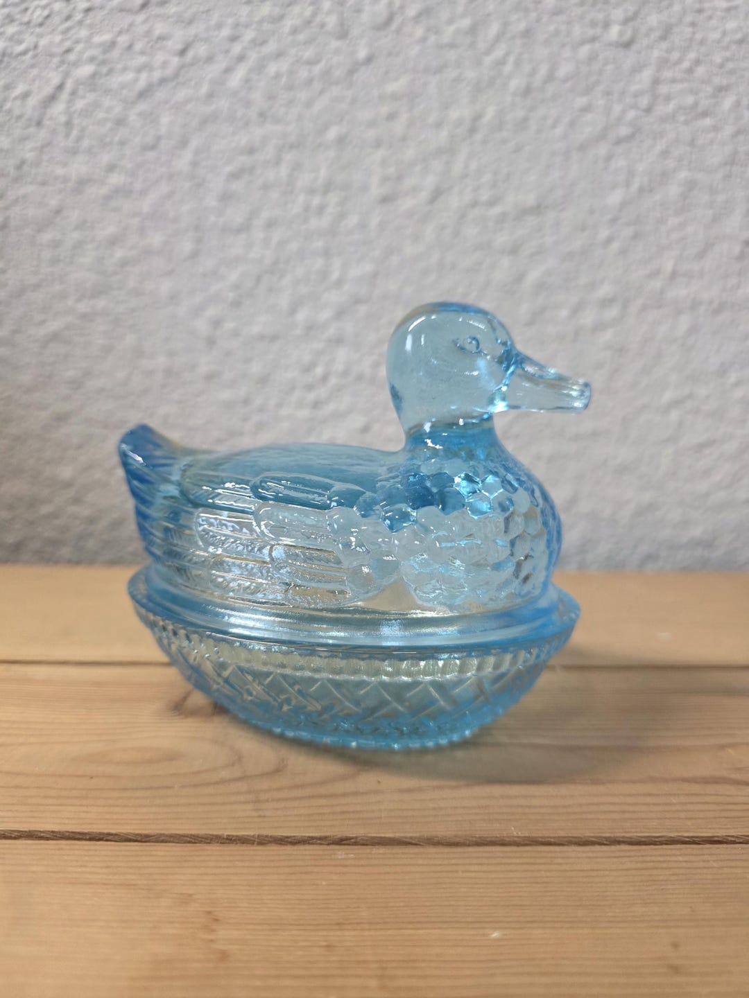 Vintage Wilkerson Glass Stardust Duck on Nest Blue Glass With UV Pink ...