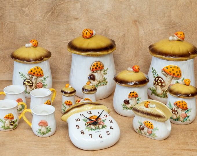 MCM Mushroom Set, Merry Mushrooms 4 Canister Set, Clock, Salt/pepper ...