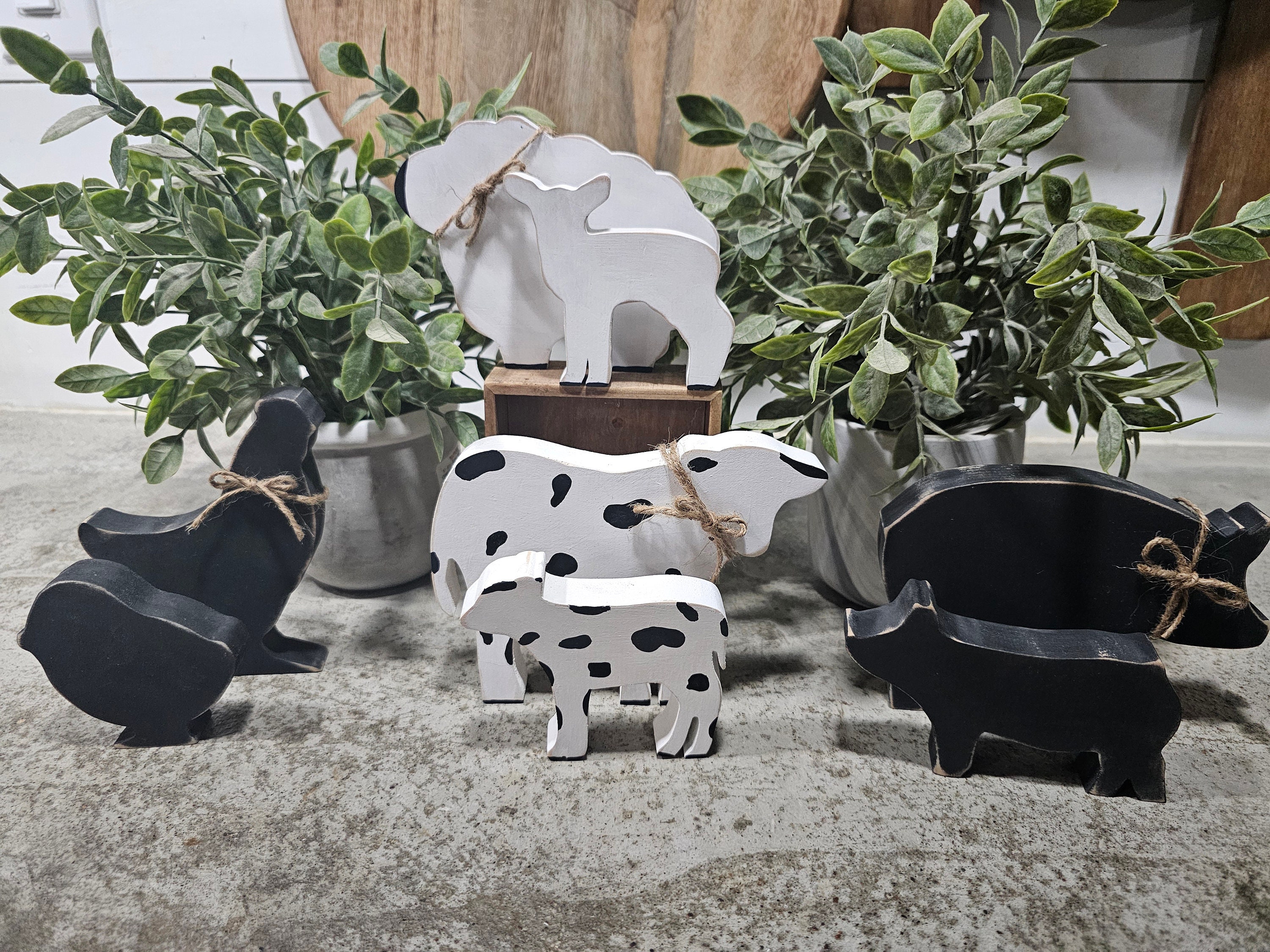Wood Farm Animal Set, Cow, Chicken, Sheep, Pig, County, Tiered Tray ...