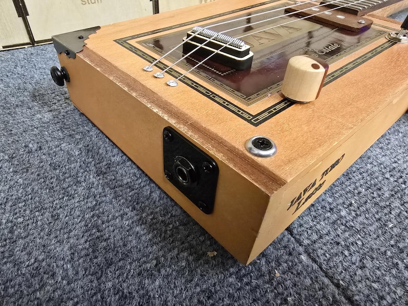 Java 3 String Cigar Box Guitar - Etsy