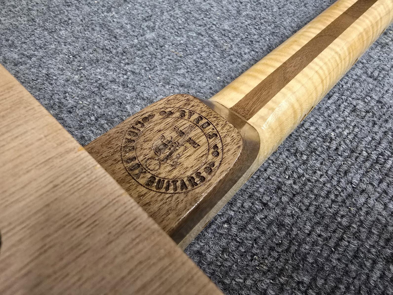Thunder Smoke 3 String Cigar Box Guitar - Etsy