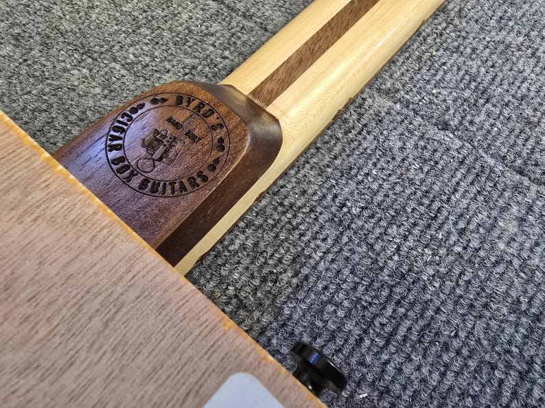 Thunder Smoke 3 String Cigar Box Guitar 2 - Etsy