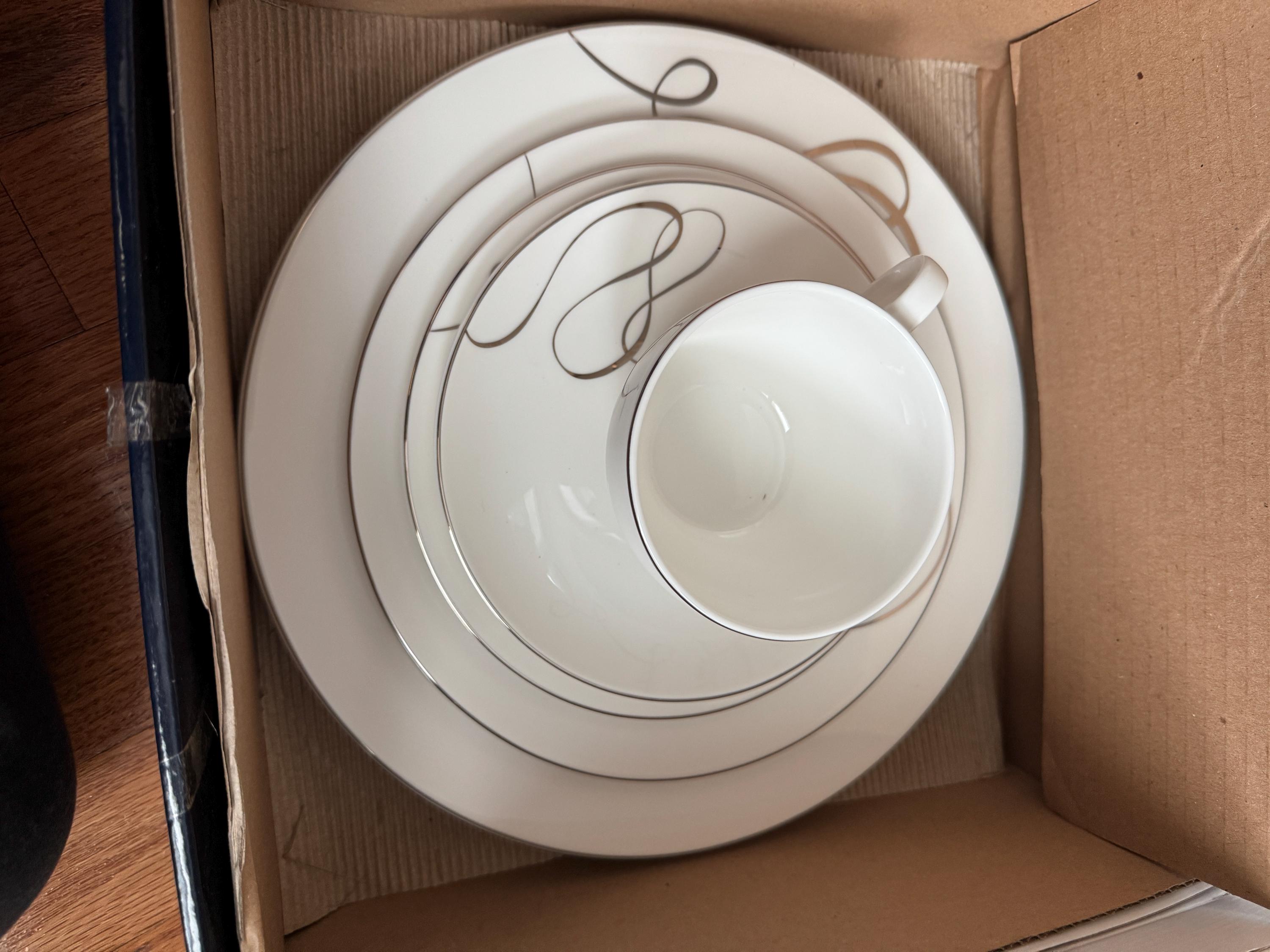 NEW in Box - Mikasa Love Story Platinum Bone China 5 Piece Place ...