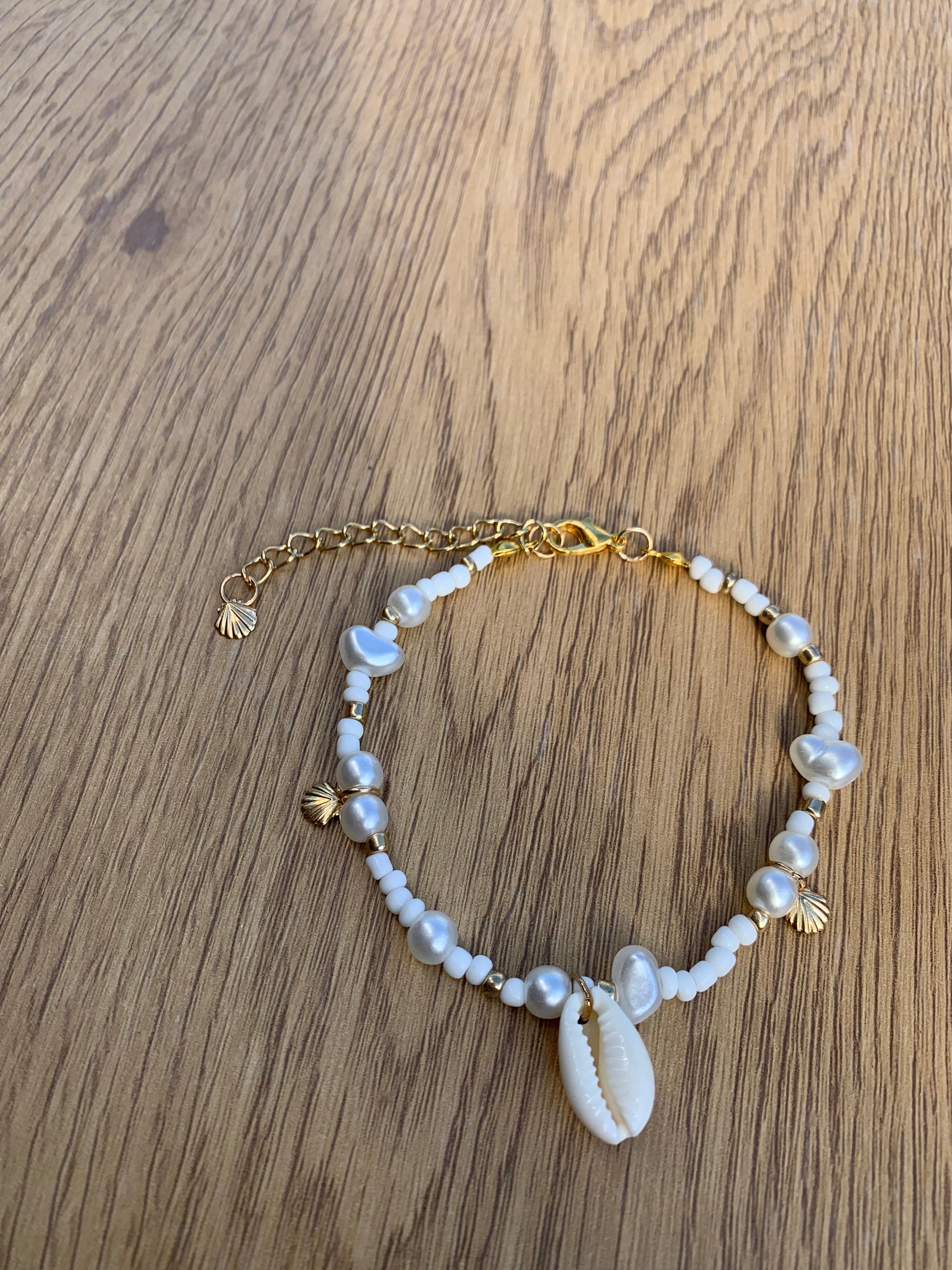 Gold Seashell Pearl Bracelet, Beachy Charm Bracelet, Shell Jewelry ...