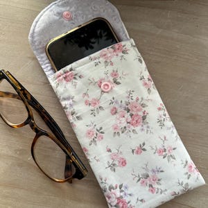 Fabric Eyeglass- iPhone Case Sewing Pattern – Step-by-step Beginner ...