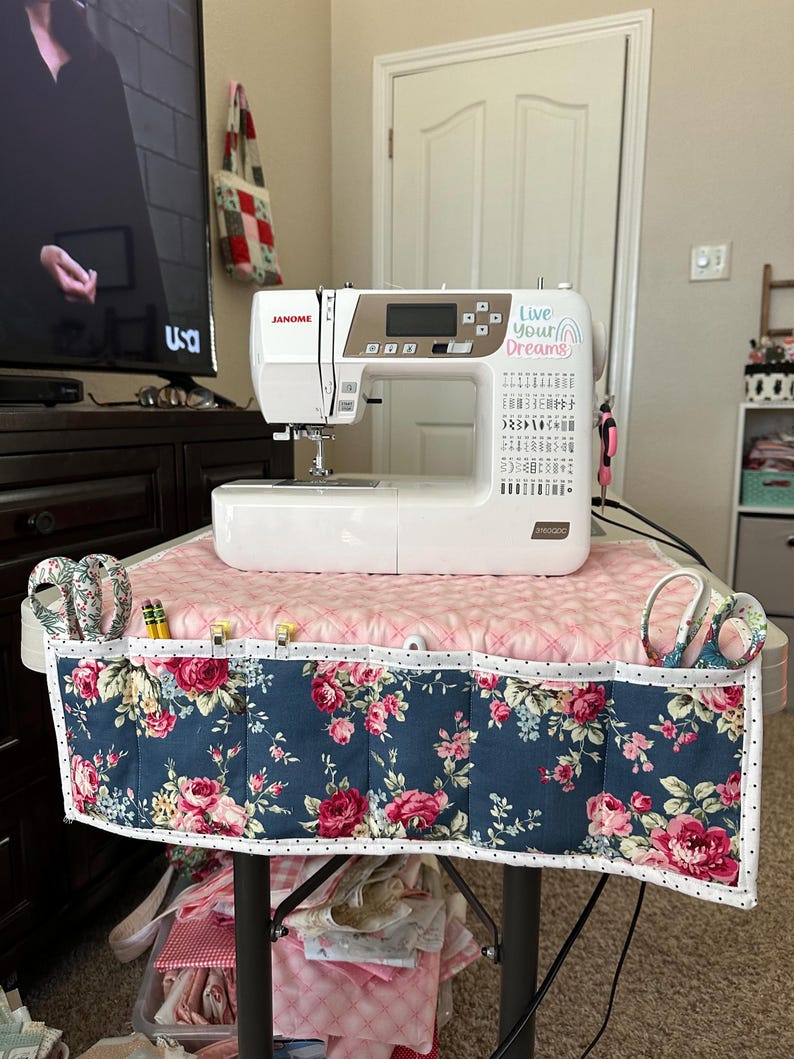 Quilted Sewing Machine Mat Pattern PDF | Beginner Friendly Sewing Table ...